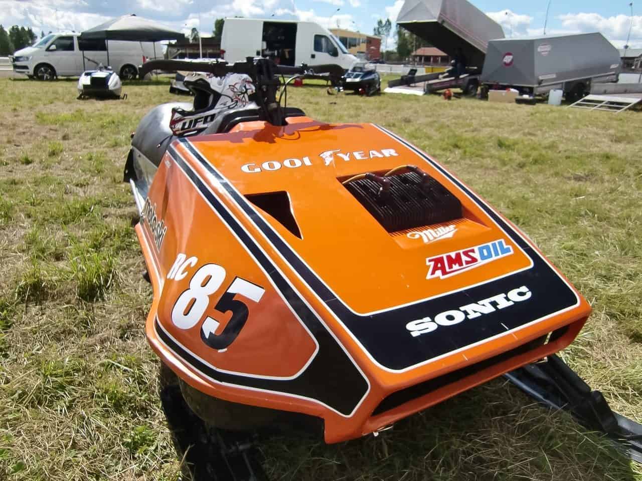 CCW Veterandragracing | snowmobile.se